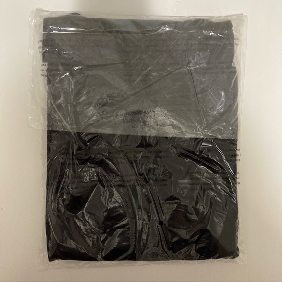 Russell Athletic | Shirts | Russell Dripower 36 Long Sleeve M Black ...